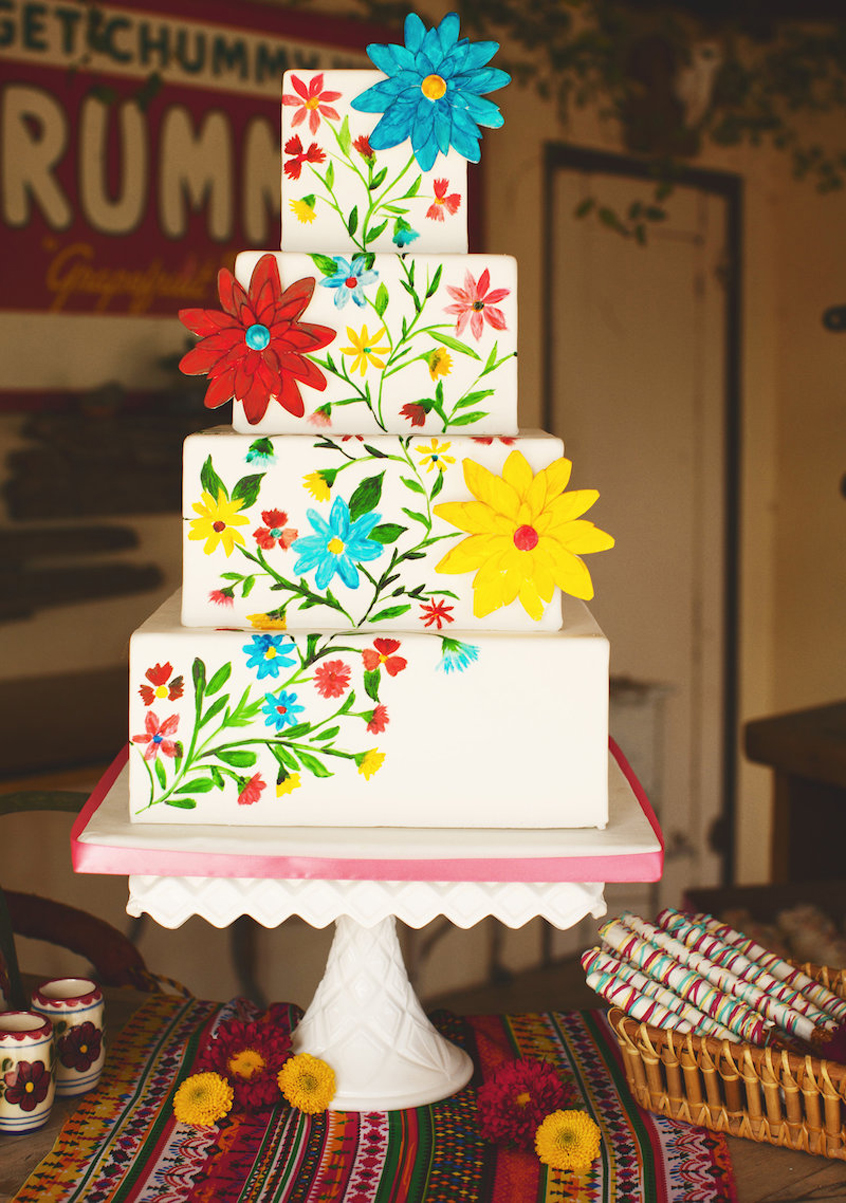 Trend Spotted! Embroidered Wedding Cakes – Texas Weddings
