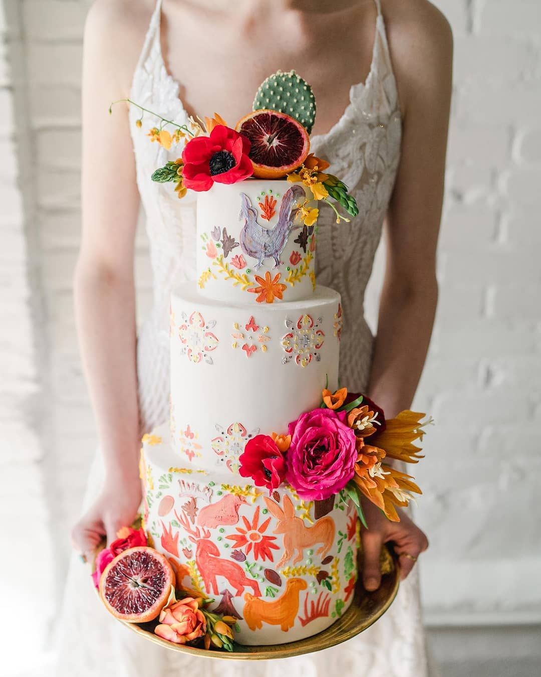 Trend Spotted! Embroidered Wedding Cakes – Texas Weddings