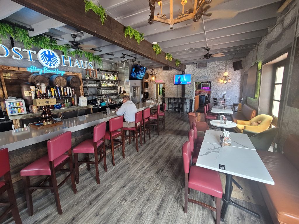 5 Questions in 5 Minutes: Mad Dogs Restaurant Group – Texas Weddings